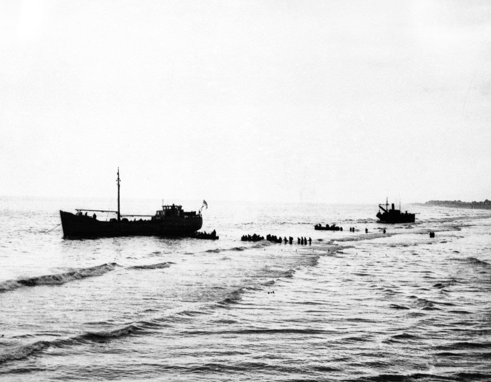 20 Photos Inside the WW2 Evacuation of Dunkirk | eBaum's World