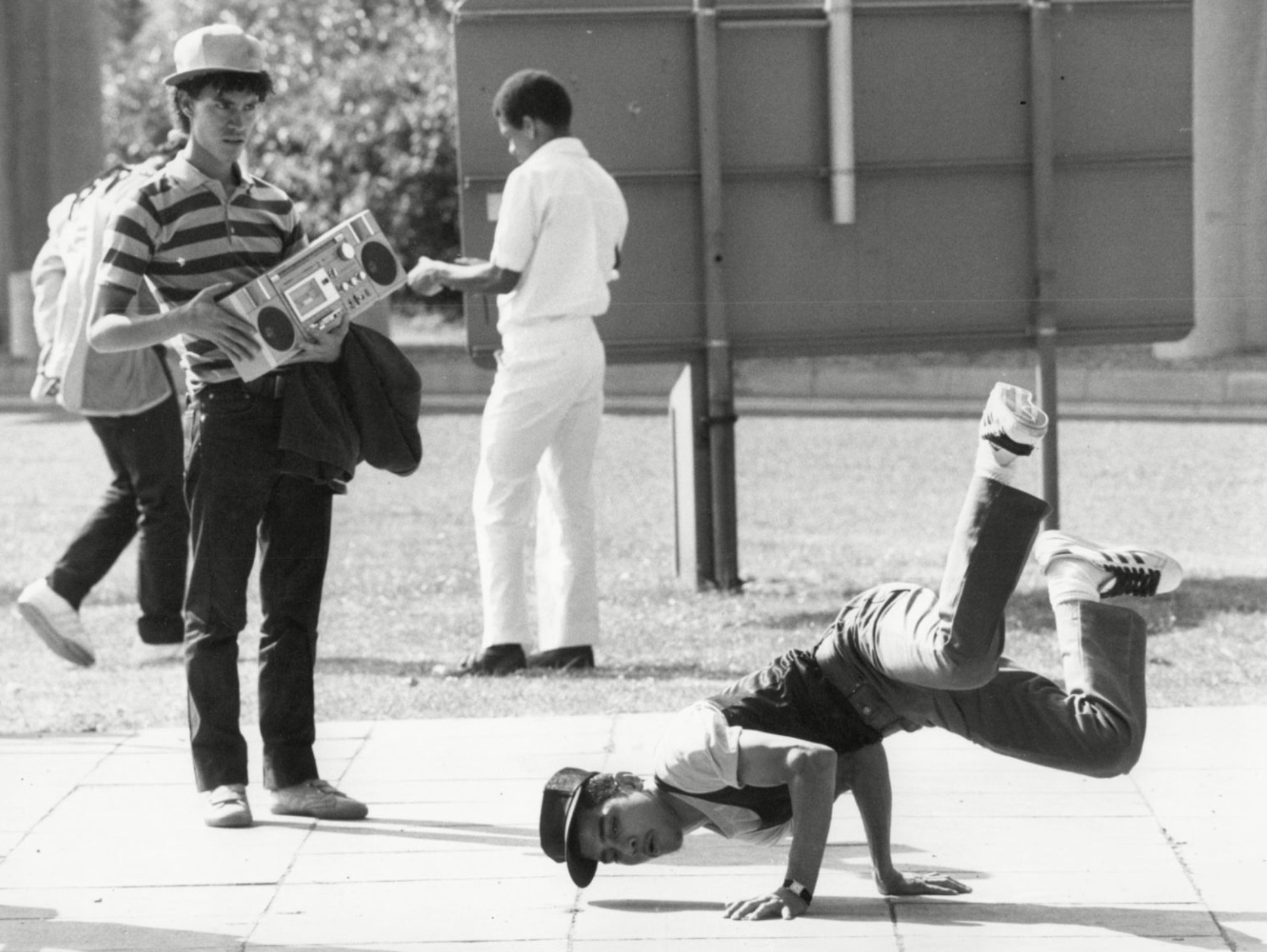 15 Classic Photos Showing the Beginning of Hip Hop | eBaum's World