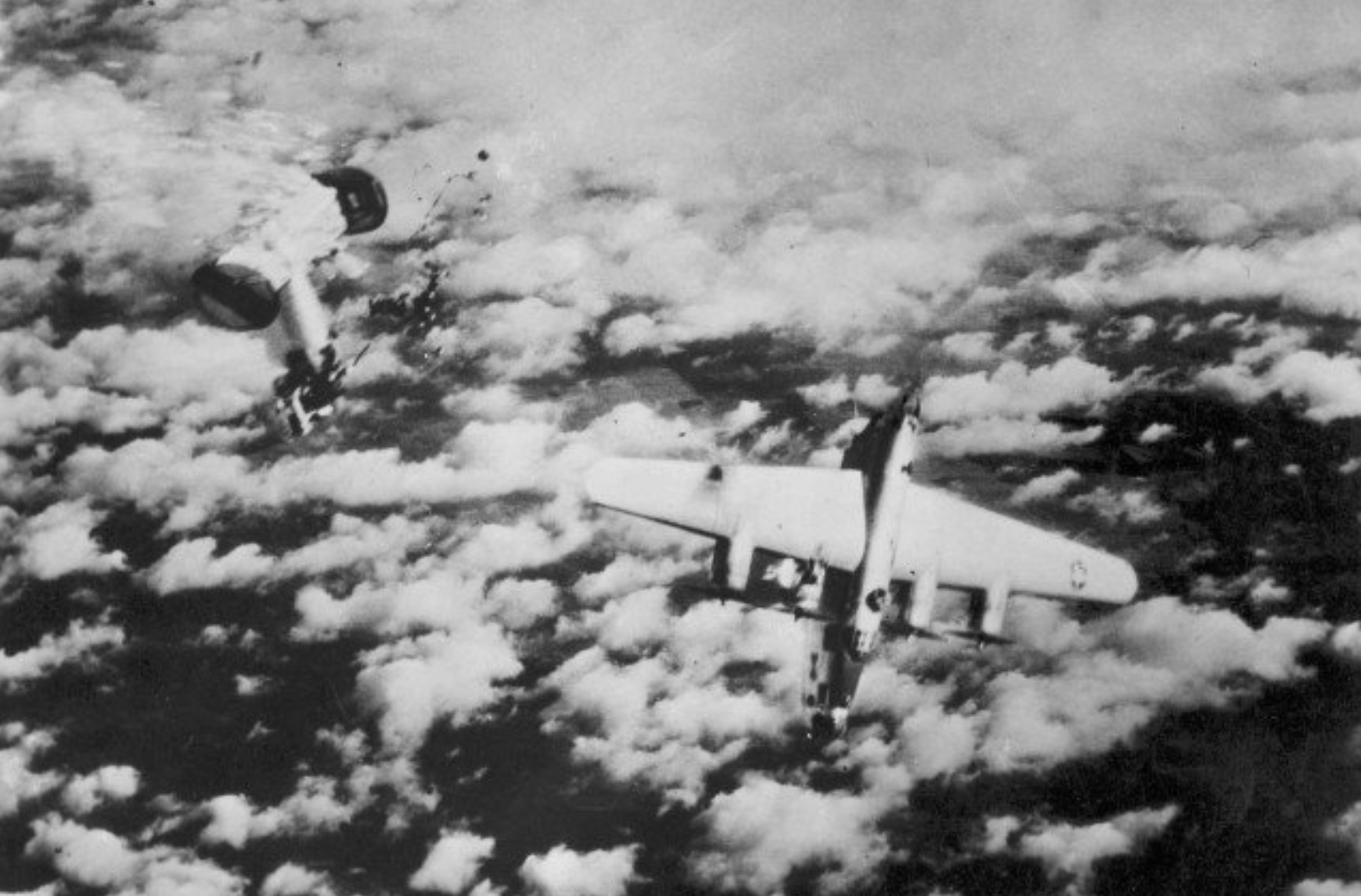 Loud Photos Inside the Carnage of World War II Bombing Runs | eBaum's World