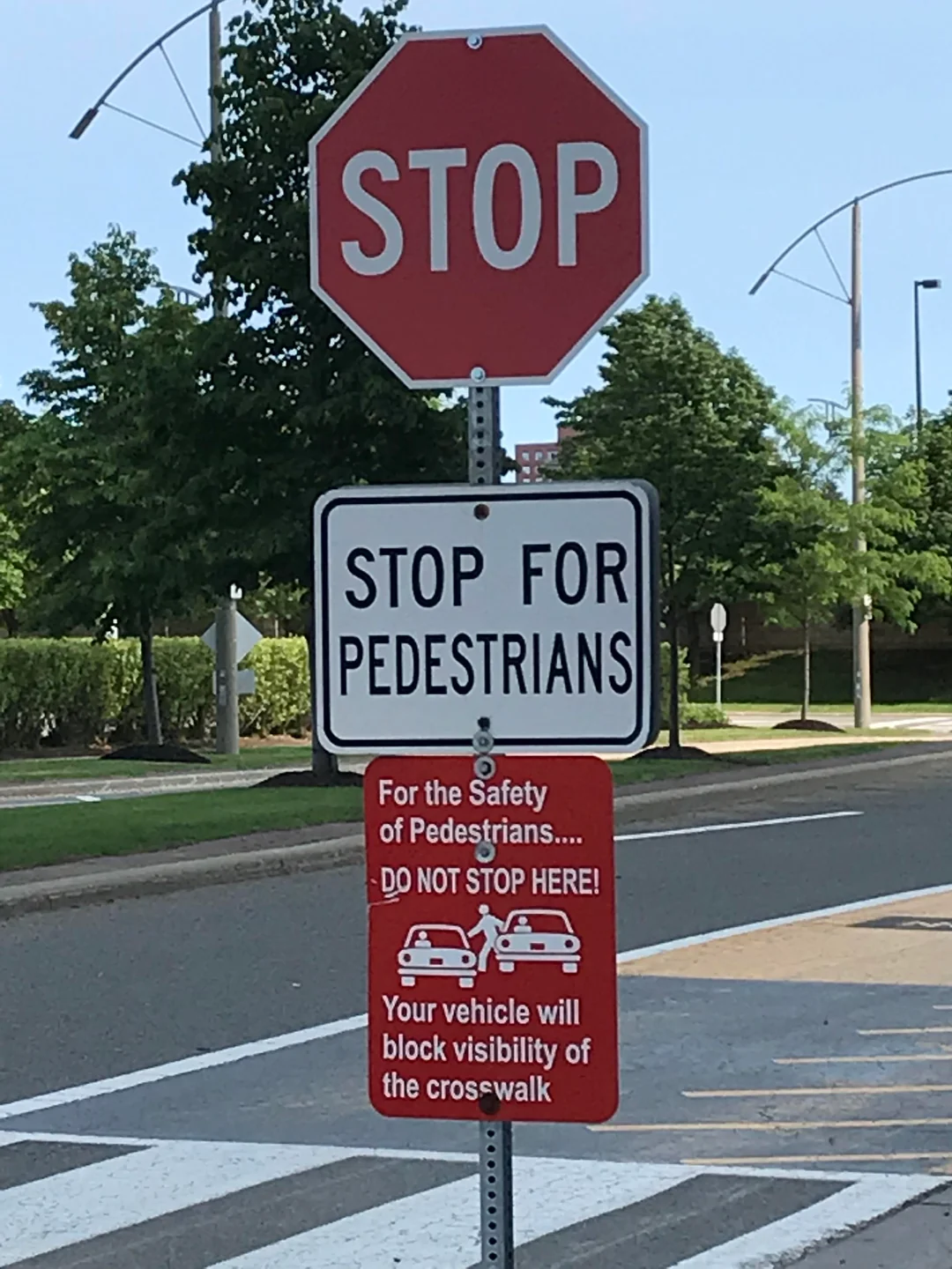 20 Signs Doing Anything But Their One Job | eBaum's World