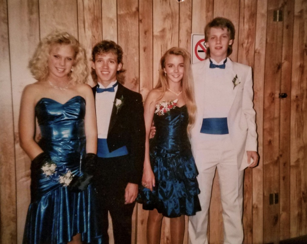 20 Vintage Prom Photos You Could Never Take Today | eBaum's World