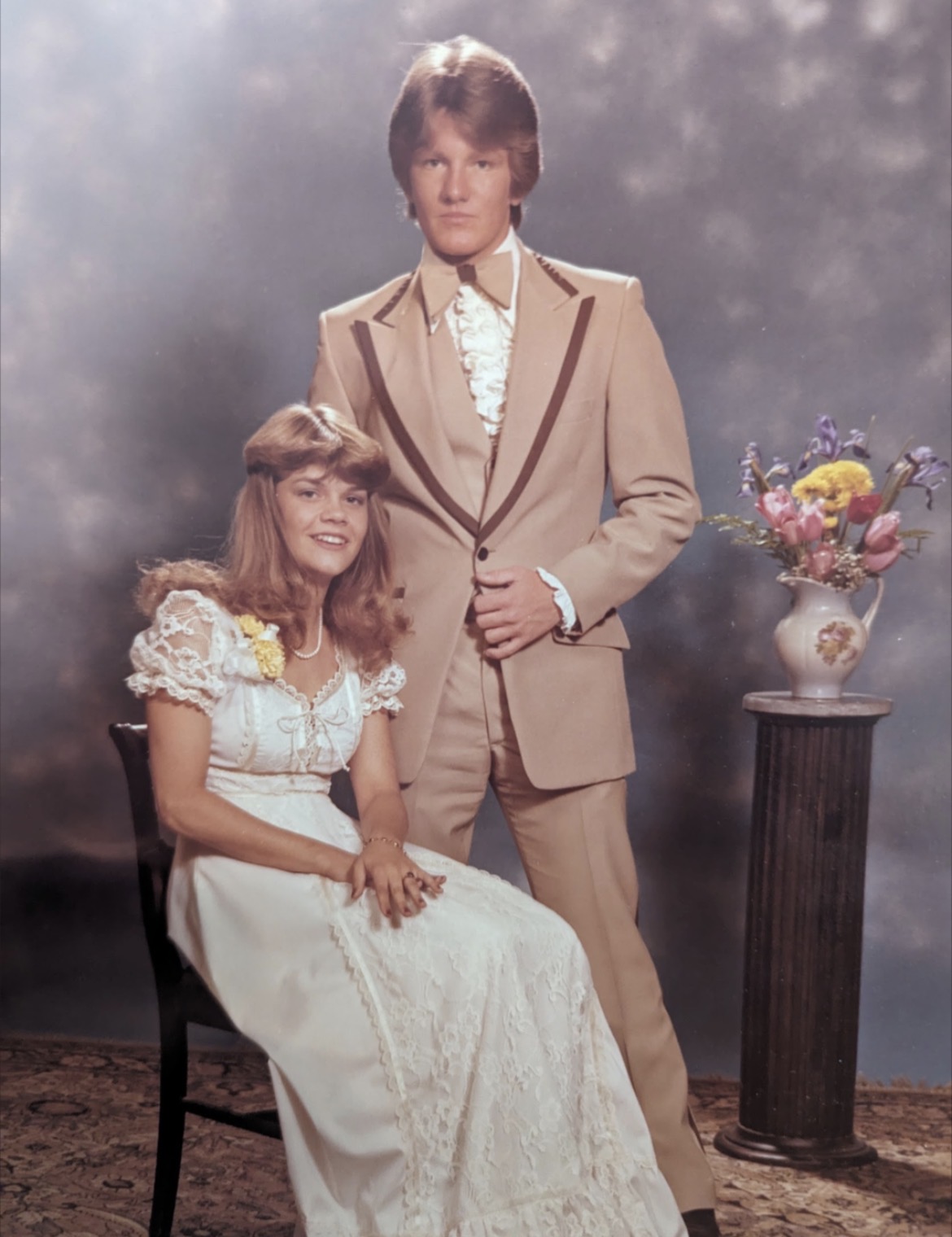 20 Vintage Prom Photos You Could Never Take Today | eBaum's World