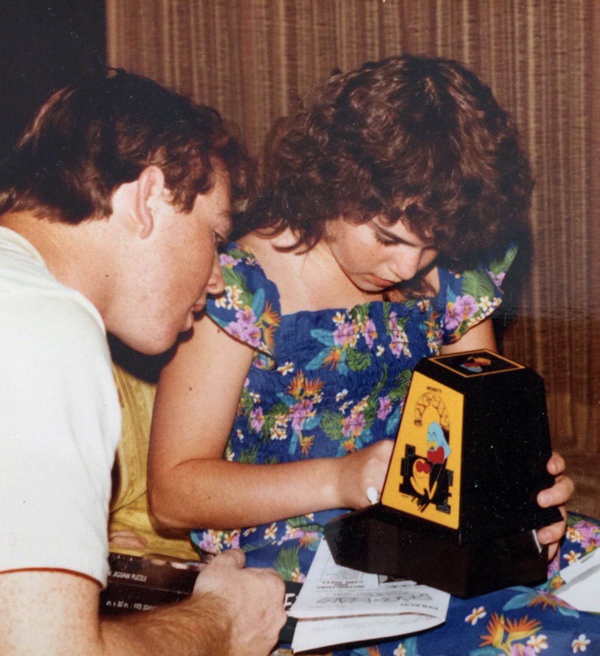 20 Pics of Pac-Man Mania Taking Over the '80s | eBaum's World
