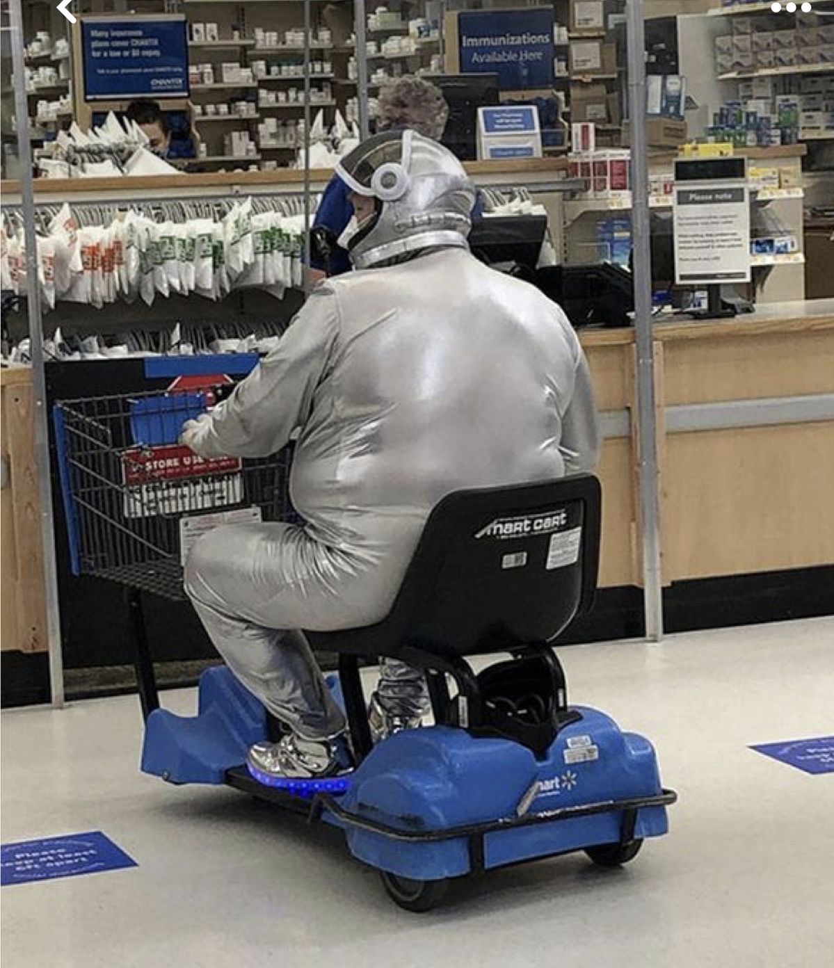 20 Walmart People That Came Right from the Red Carpet | eBaum's World