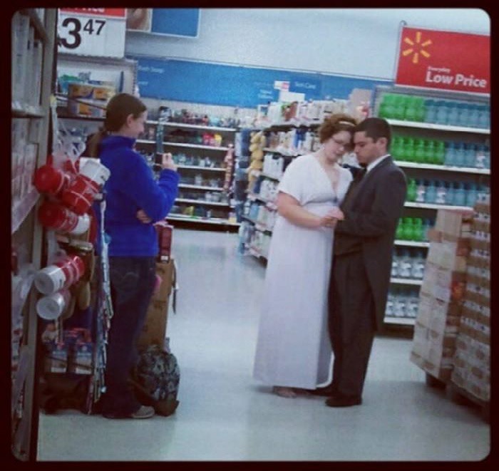 20 People of Walmart Showing off Their Sunday Best | eBaum's World
