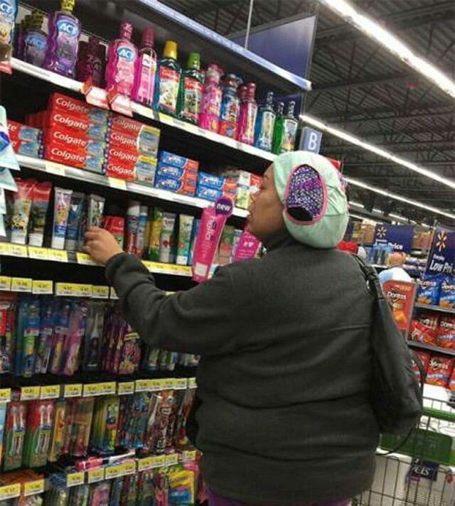 20 People of Walmart Showing off Their Sunday Best | eBaum's World