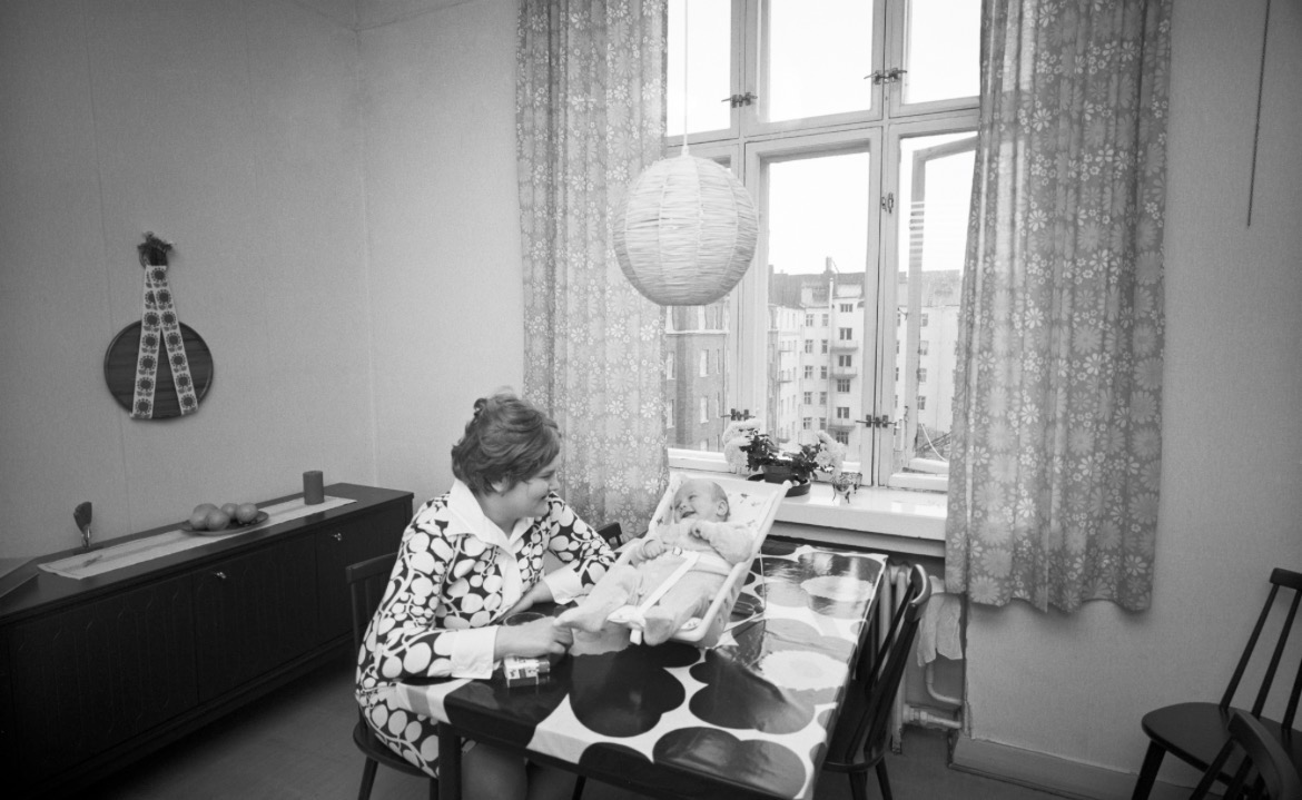 20 Photos of How a First Apartment Looked in the 1970s | eBaum's World