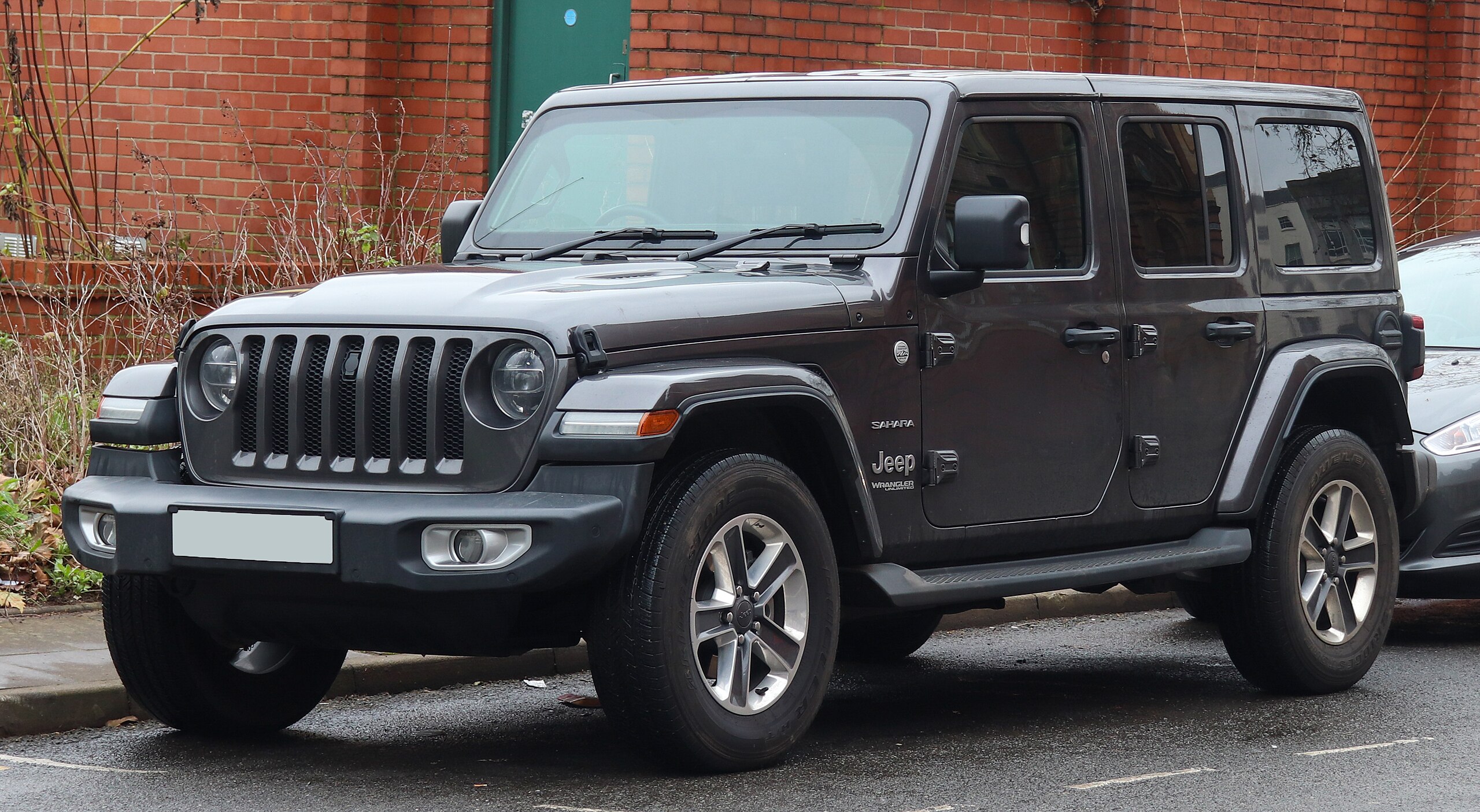 20 Cars People Only Drive for Their Own Egos | eBaum's World