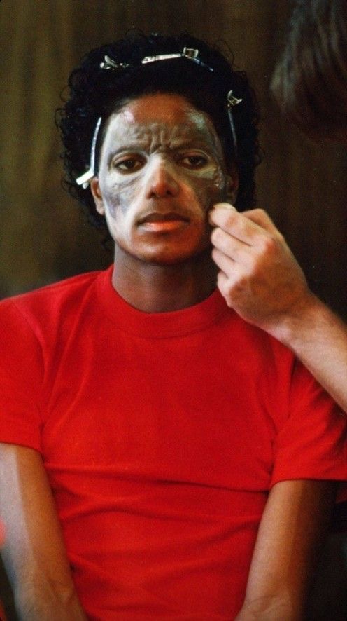 20 Photos of Celebs Getting Ready to Make History | eBaum's World