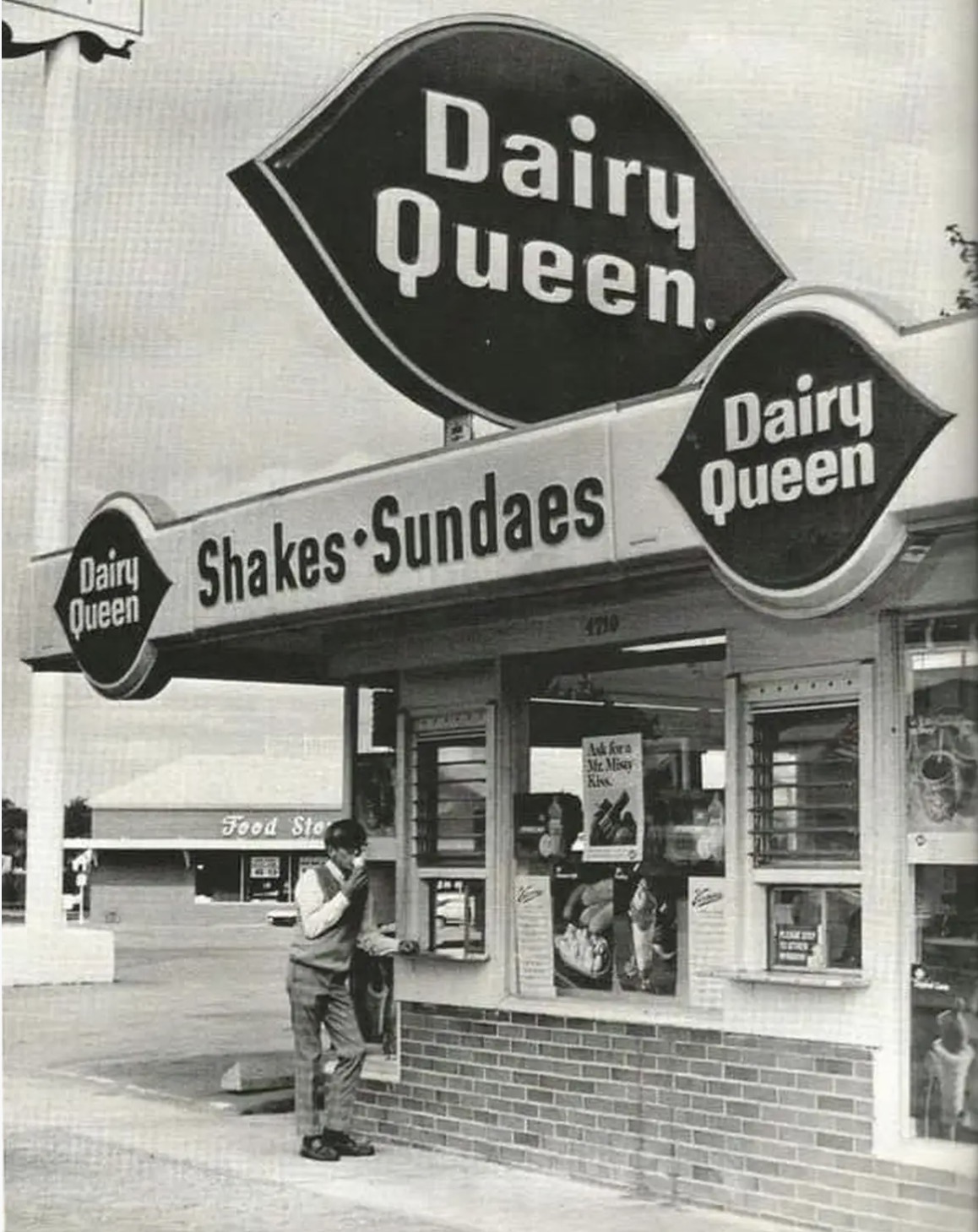 Frozen Photos of 1970s Dairy Queen | eBaum's World