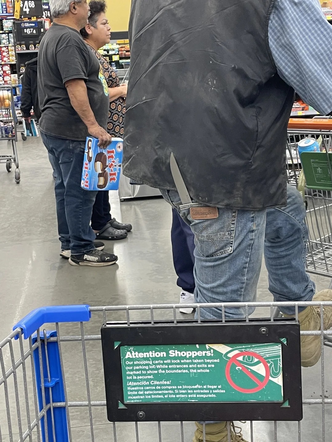 18 Walmart People Thriving in Their Natural Habitat | eBaum's World