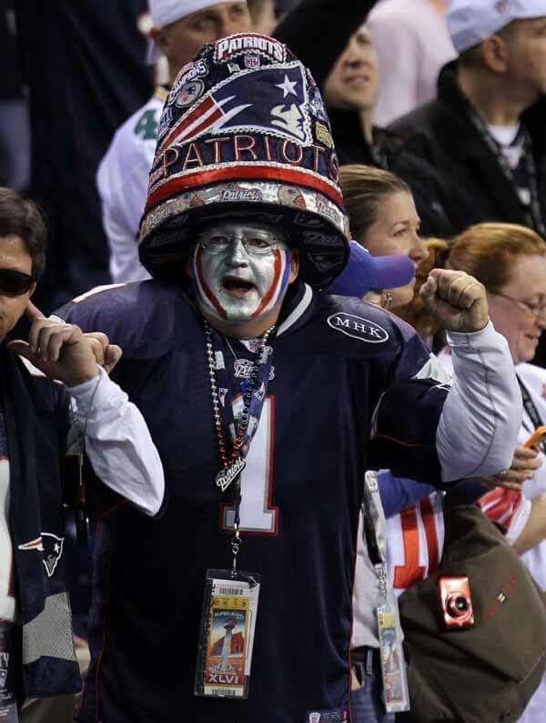 20 Football Fans They Aren't Letting in the Super Bowl | eBaum's World