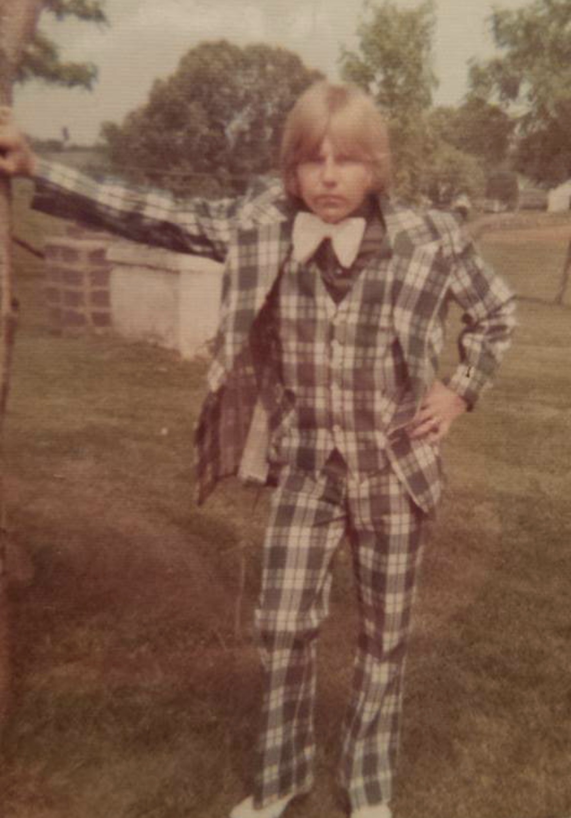 20 Past Prom Photos People Might Regret Taking | eBaum's World