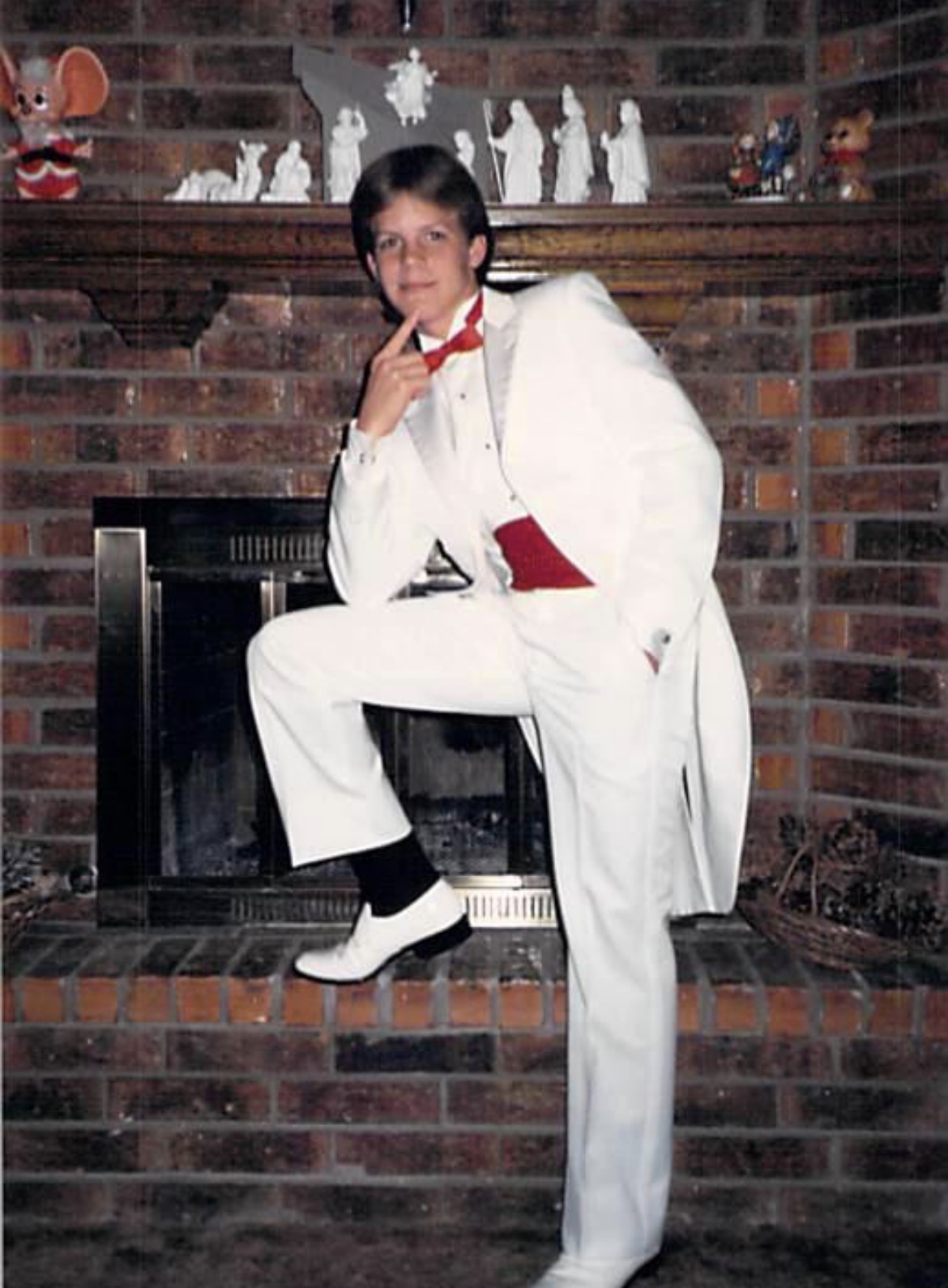20 Past Prom Photos People Might Regret Taking | eBaum's World