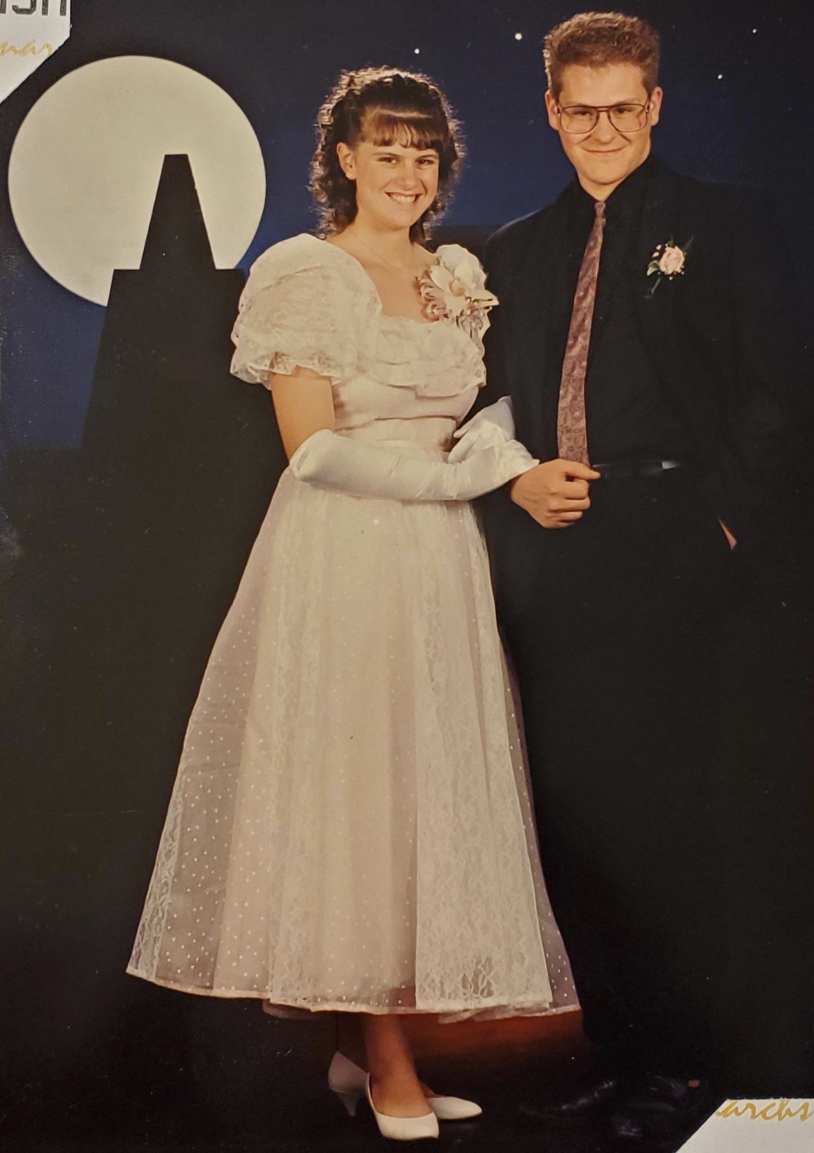 20 Past Prom Photos People Might Regret Taking | eBaum's World
