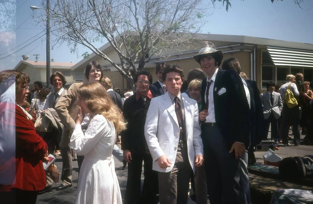 College '70s Styles We Promise Were Once Cool | eBaum's World