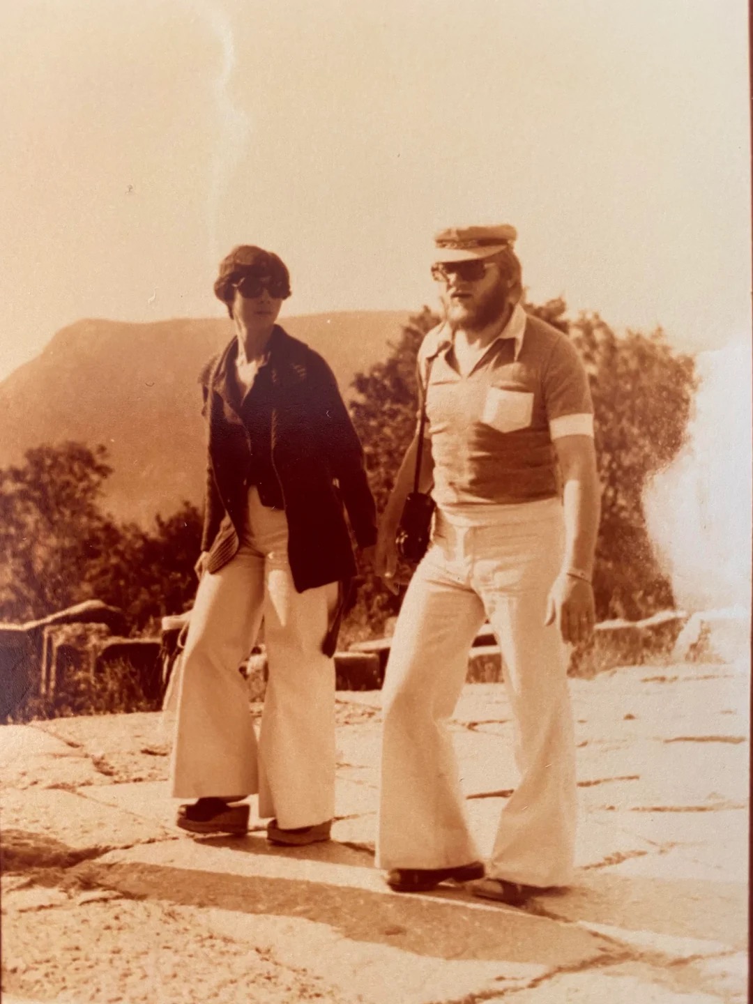 20 Vintage Honeymoon Photos With a Distinctive Look | eBaum's World