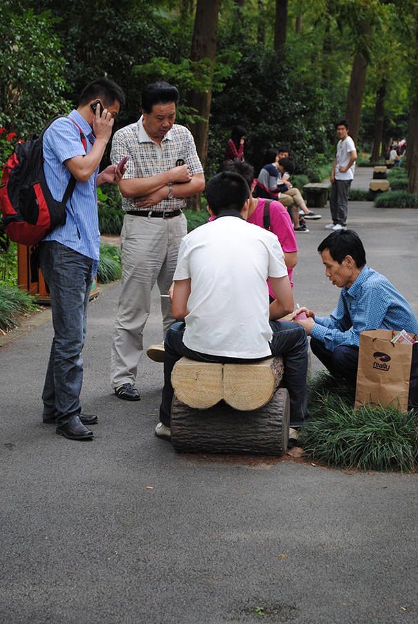 20 Photos Where the Perspective is Somewhat Unfortunate | eBaum's World