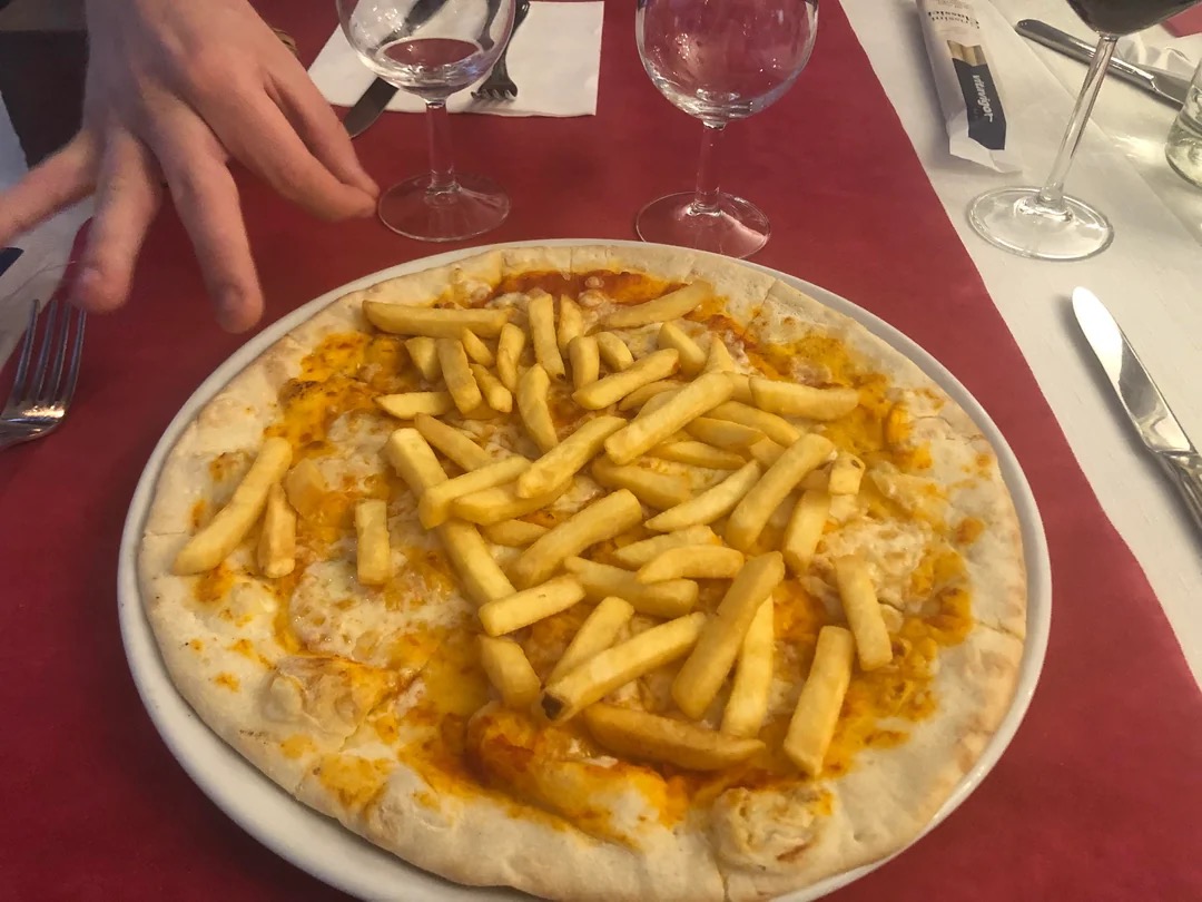 15 Pizza Crimes Against Humanity | eBaum's World