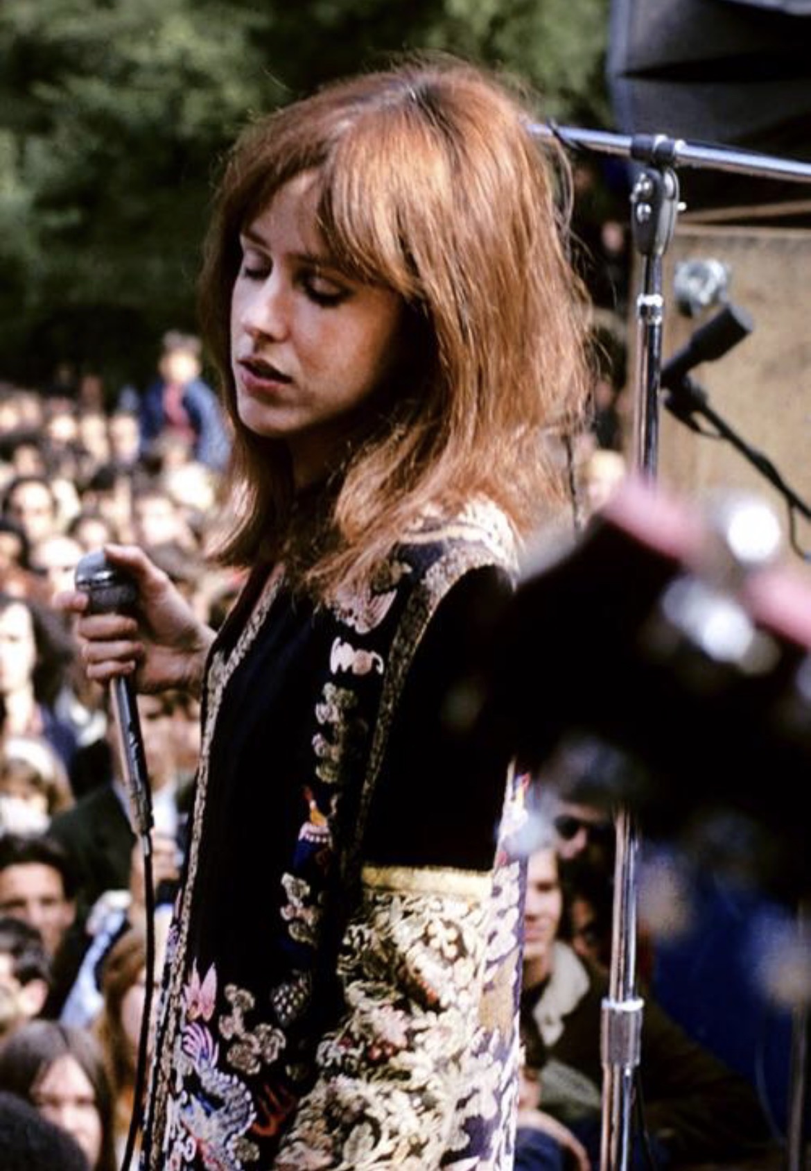 20 Lady Rockers Who Rocked Harder Than Any Man | eBaum's World