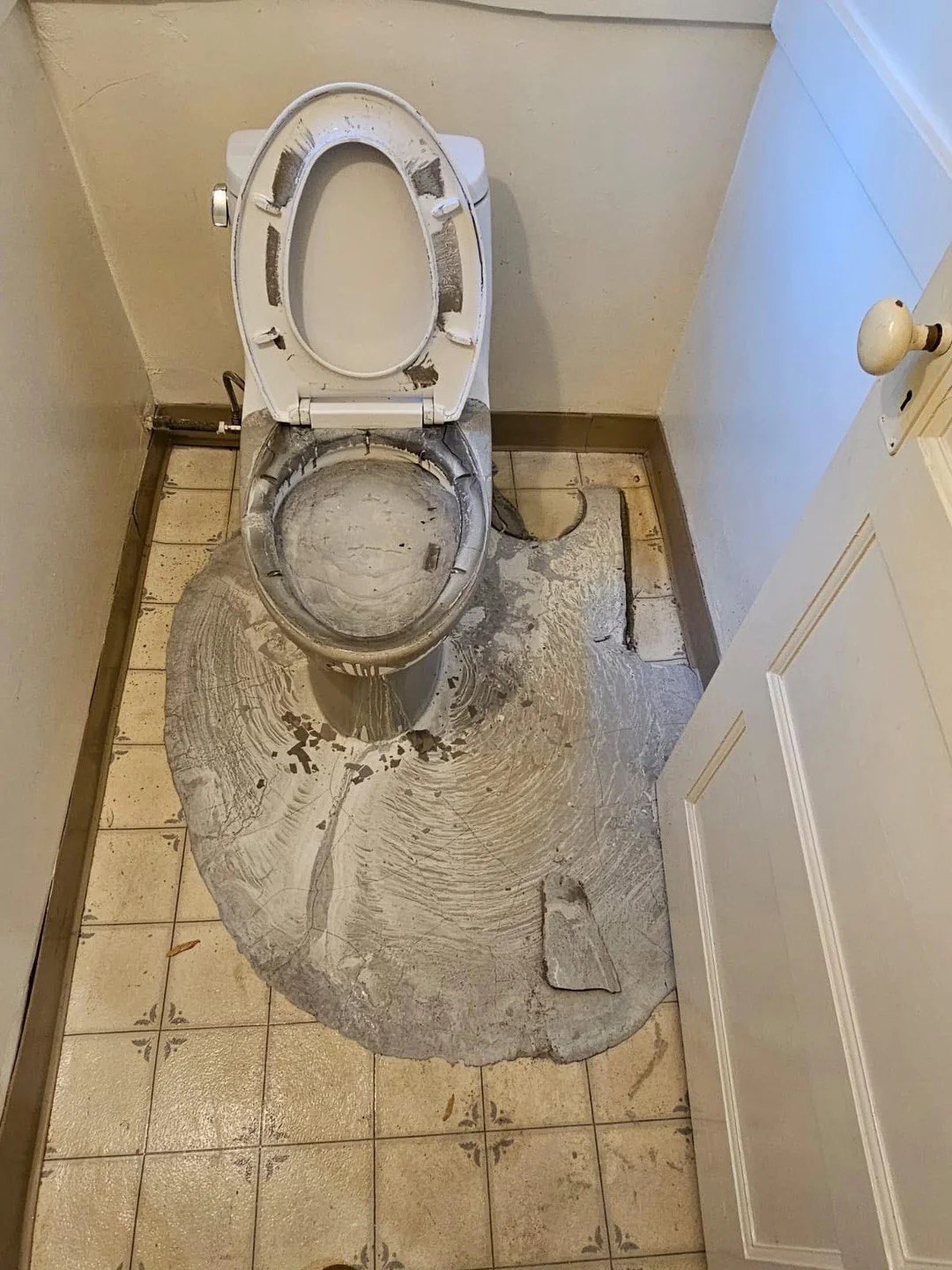 15 Expensive Accidents Hopefully Someone is Insured For | eBaum's World