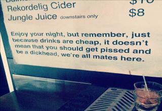 25 Hilarious Bar Signs That Will Make You Want To Drink | eBaum's World