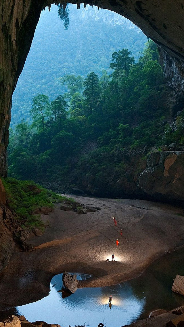 20 Fascinating Natural Caves - Animals & Nature Gallery | eBaum's World
