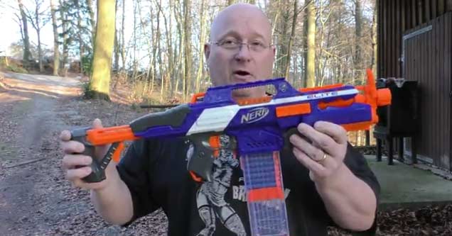 NERF Gun Modified With Razor Blade Tipped Darts - Video | eBaum's World