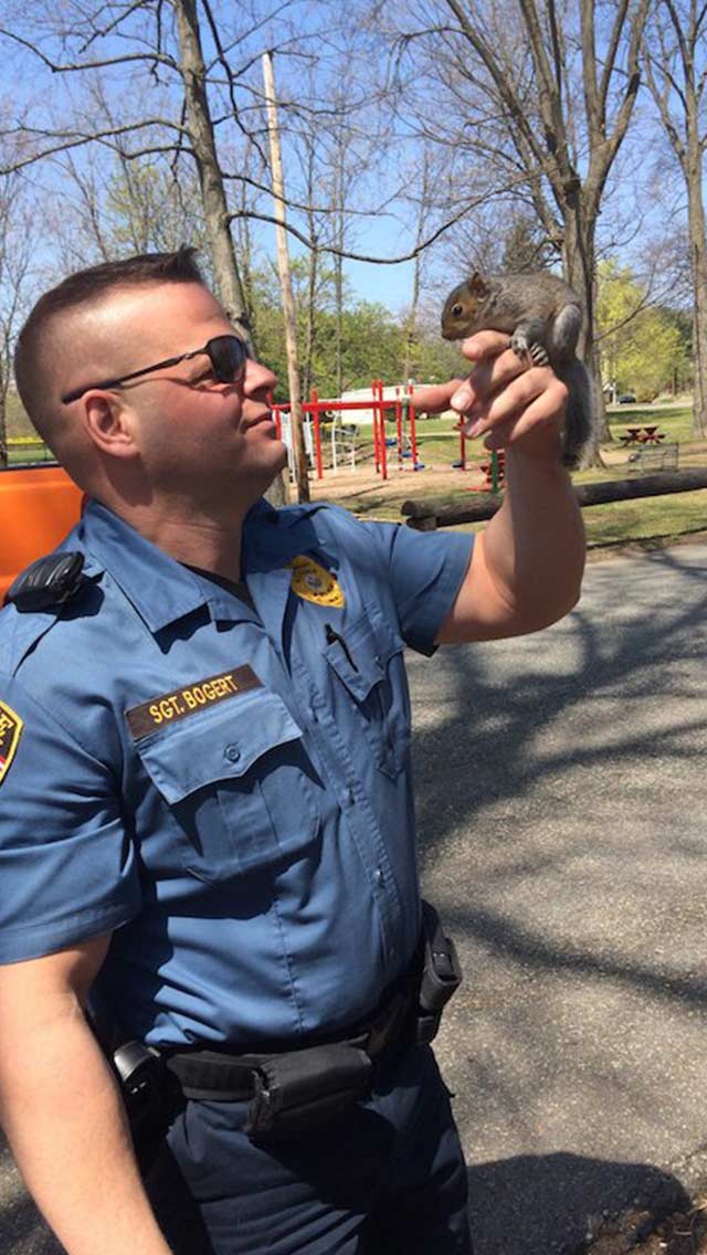 Police Having Fun On The Beat - Gallery | eBaum's World