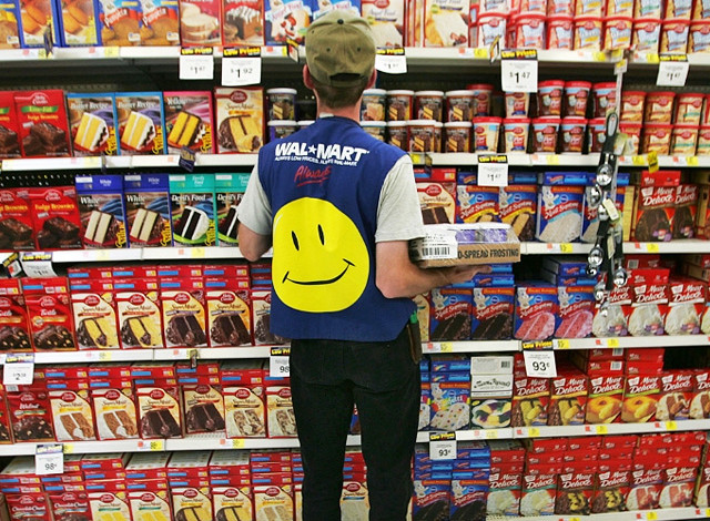 15 Walmart Employees Reveal the Weirdest Things They've Seen at Work ...