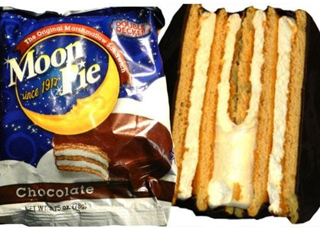 Moon Pie hit on Wendy on Twitter and Somehow it Worked - Funny Gallery ...