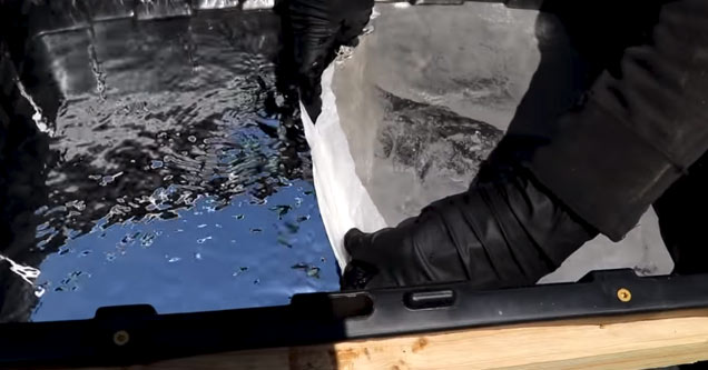 Guy Floats a 150 Pound Anvil On Mercury - Wow Video | eBaum's World