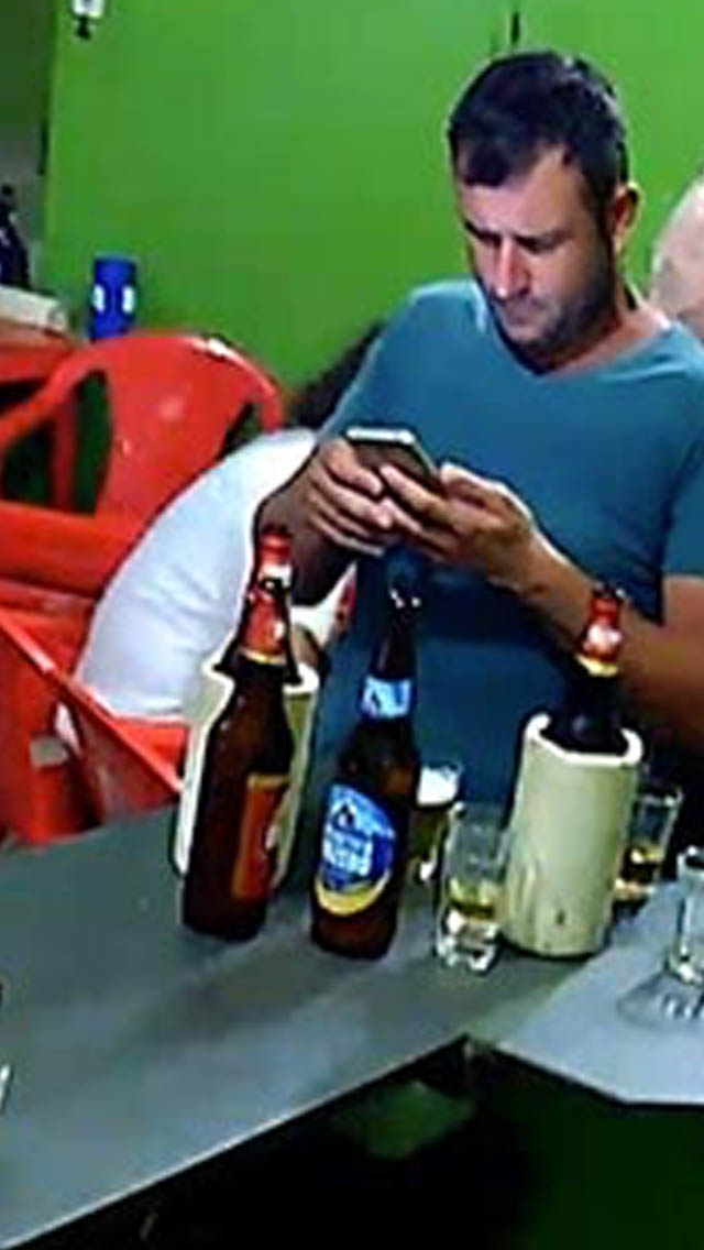 WTF Wasted Guy Playing on Phone During Armed Robbery is Oblivious ...