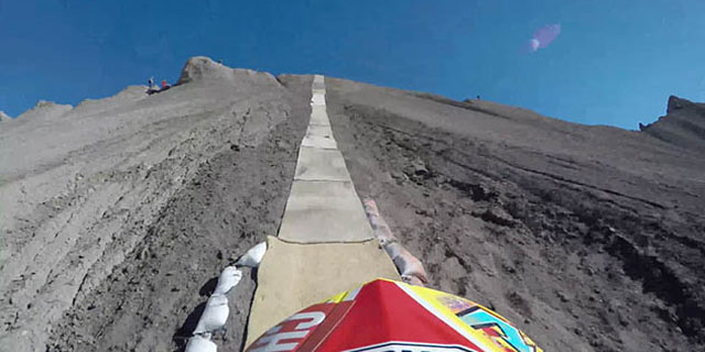 Crazy Guy Base Jumps His Motocross Bike off World's Highest Motorcycle ...