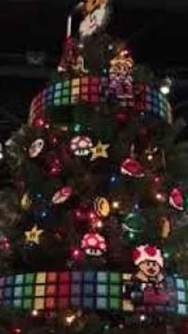 This Mario Themed Christmas Tree Is Too Perfect - Wow Video | eBaum's World