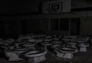52 Terrifying Toilets That Threatened Our Well-Being - Eww Gallery ...