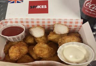 21 Pics of Garbage Soccer Stadium Food AKA Footy Scran - Eww Gallery ...