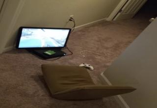 42 Cursed Gaming Setups to Settle Into - Funny Gallery | eBaum's World