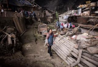 25 Photos of Zhongdong, China’s Last Cave Village | eBaum's World