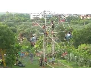 Human Powered Ferris Wheel - Video | eBaum's World