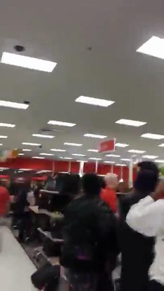 Target Black Friday Fight madness Fight Breaks Out At Target 201 ...