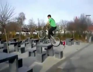 Bike Trick Faceplant - Video | eBaum's World
