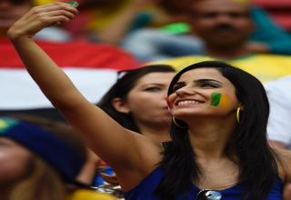 26 Hottest Fans Of The World Cup - Pop Culture Gallery | eBaum's World