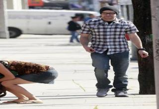 41 Hilarious Pics of People Getting Caught Looking - Funny Gallery ...