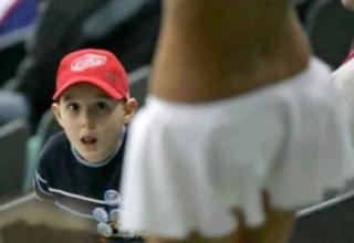 41 Hilarious Pics of People Getting Caught Looking - Funny Gallery ...