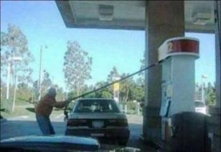 15 People Who Don’t Understand Gas Stations - Funny Gallery | eBaum's World