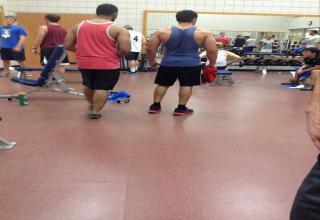 21 People Who Clearly Skip Leg Day - Funny Gallery | eBaum's World
