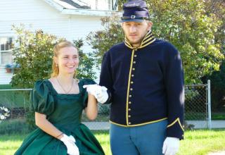 31 Terribly Awkward Professional Photos | eBaum's World