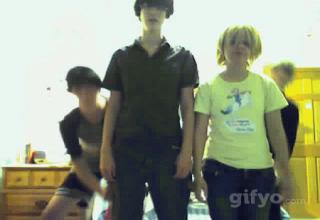 Hilariously Funny Pantsing Pics And GIFs - Wow Gallery | eBaum's World