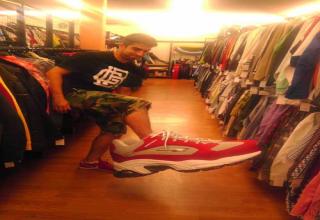 45 Bizarre, Creepy, And Cool Items Found In Thrift Stores - Wtf Gallery ...